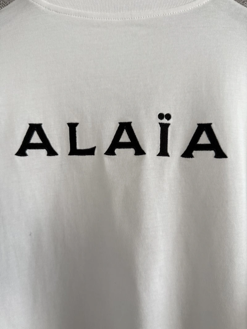 Bargain Unclassified Brand Sweaters