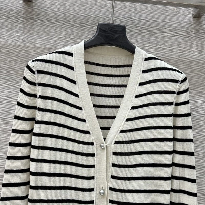 Brand-authenticated Unclassified Brand Sweaters