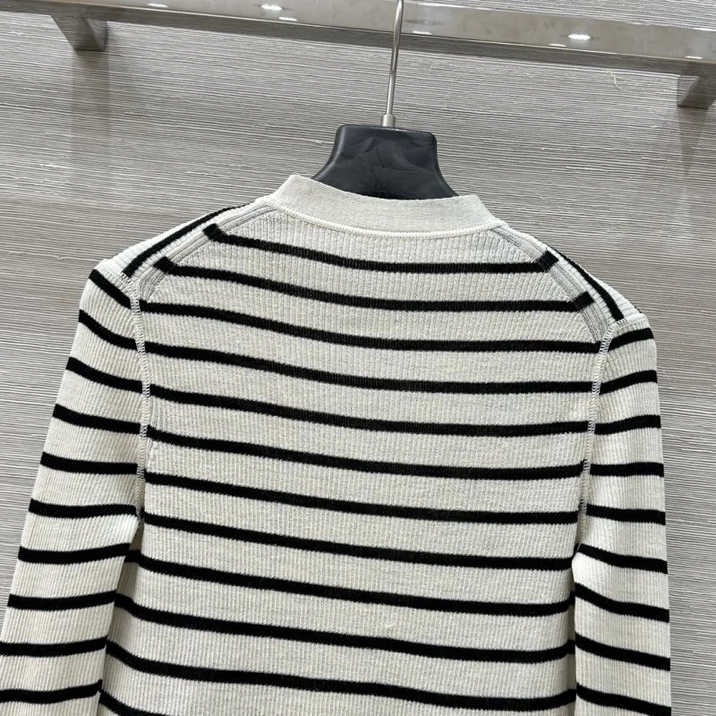 Brand-authenticated Unclassified Brand Sweaters