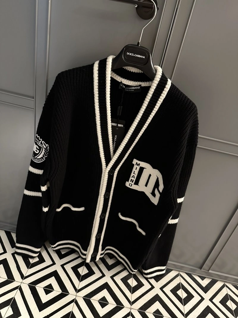 Discounted Unclassified Brand Sweaters