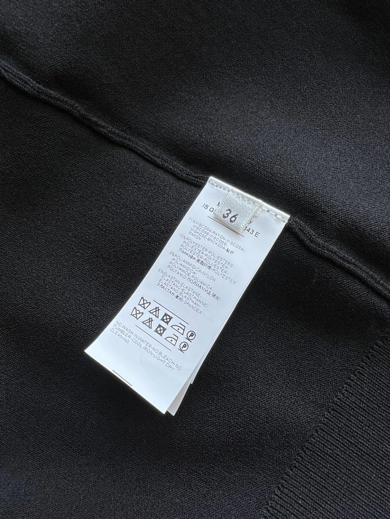 Low-cost Unclassified Brand Sweaters