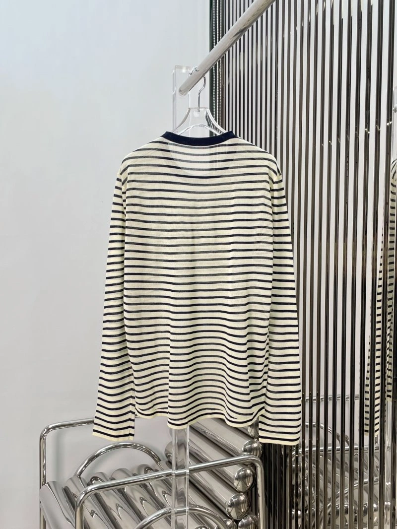 Discounted Unclassified Brand Sweaters