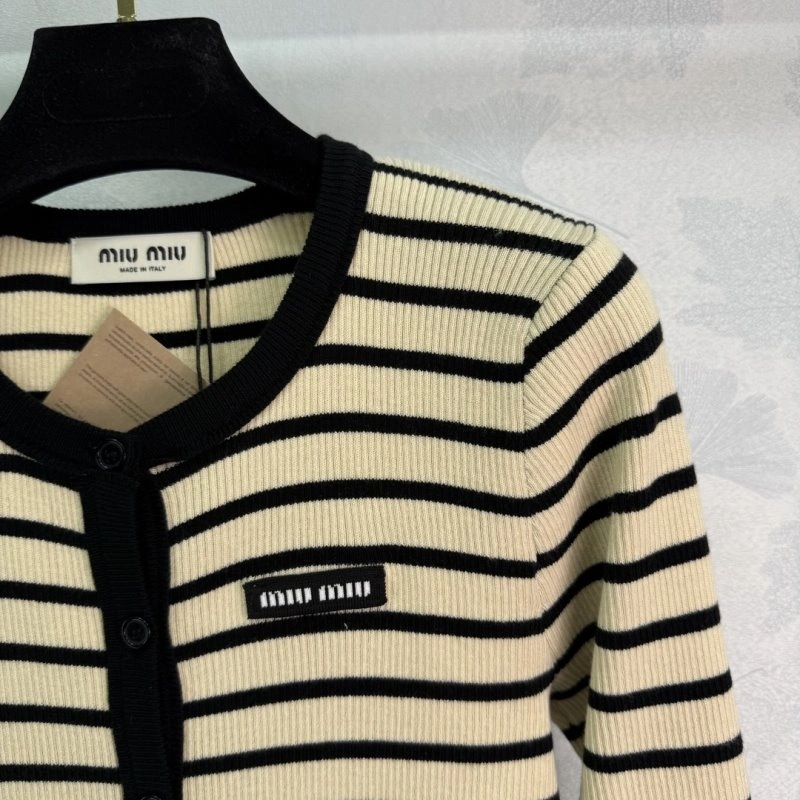 Cut-rate Unclassified Brand Sweaters