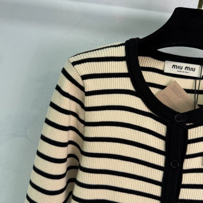 Cut-rate Unclassified Brand Sweaters