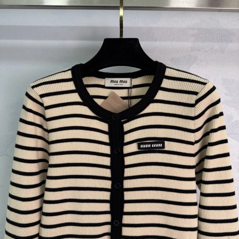 Cut-rate Unclassified Brand Sweaters
