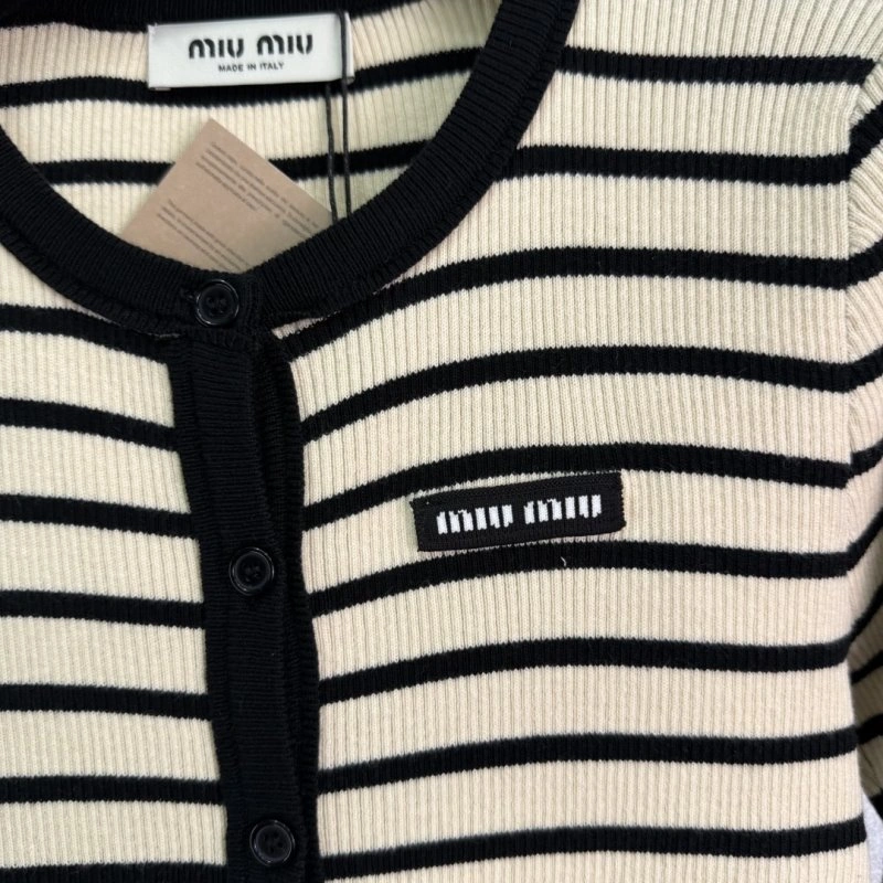Cut-rate Unclassified Brand Sweaters