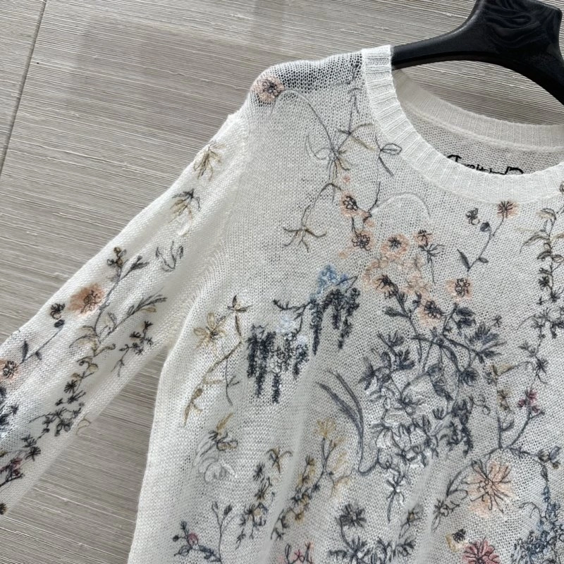 Discounted Unclassified Brand Sweaters