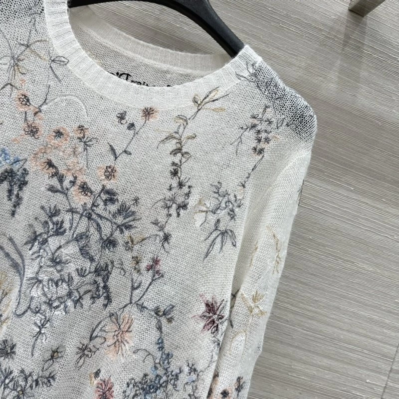 Discounted Unclassified Brand Sweaters