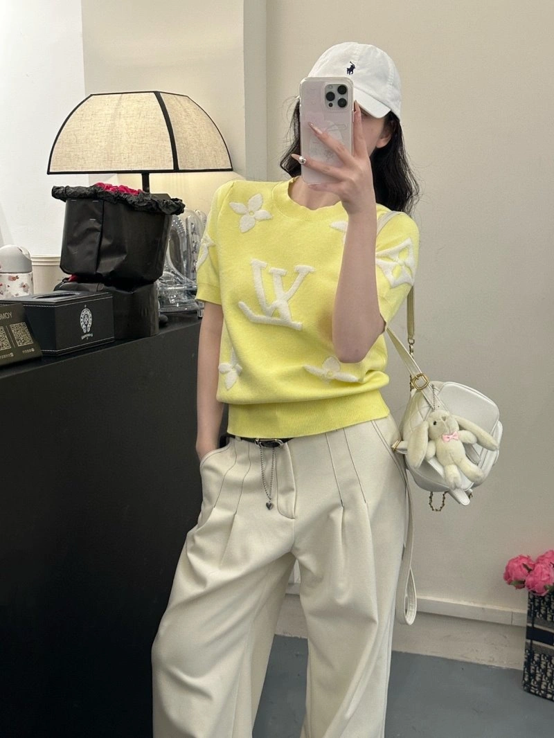 Bargain Unclassified Brand Sweaters