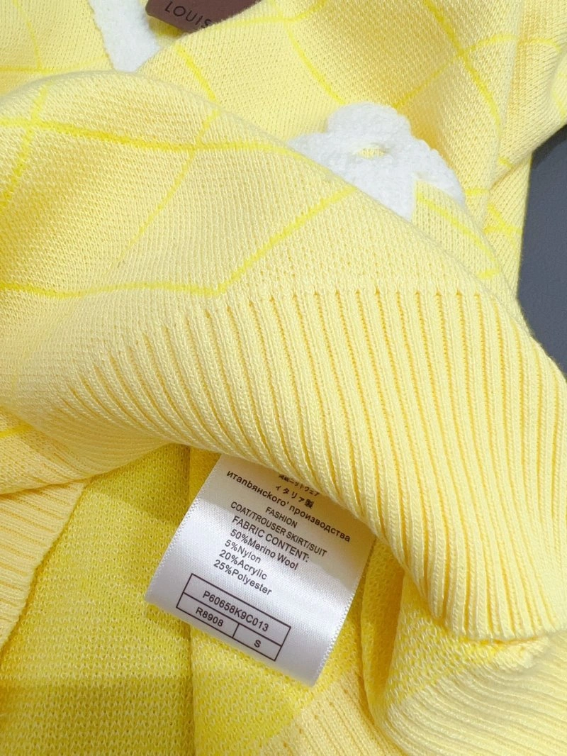 Bargain Unclassified Brand Sweaters