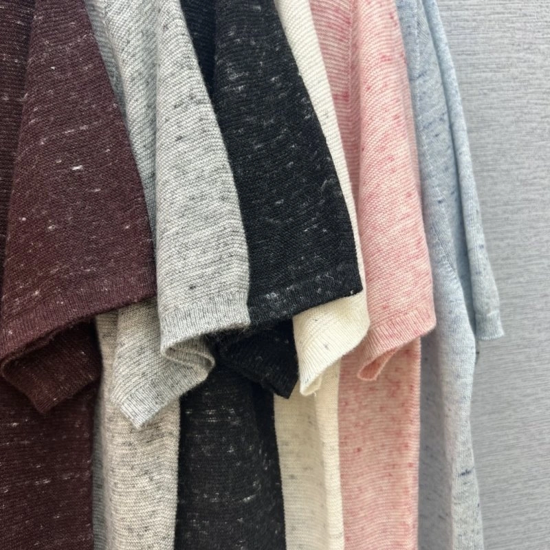 Accurate model Unclassified Brand Sweaters
