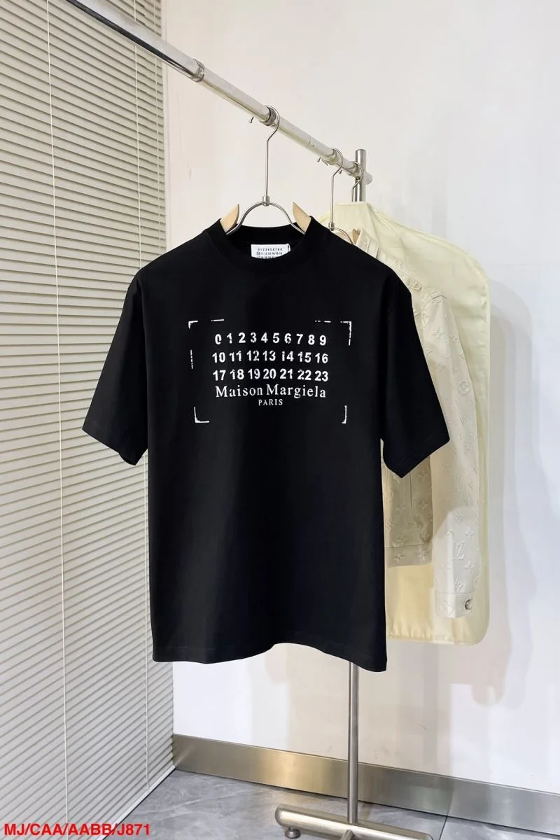Unclassified Brand T-Shirts