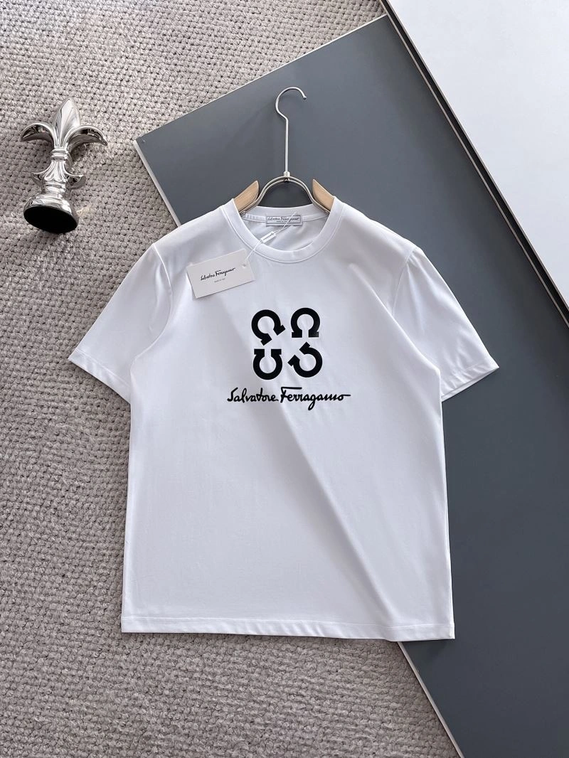 Unclassified Brand T-Shirts
