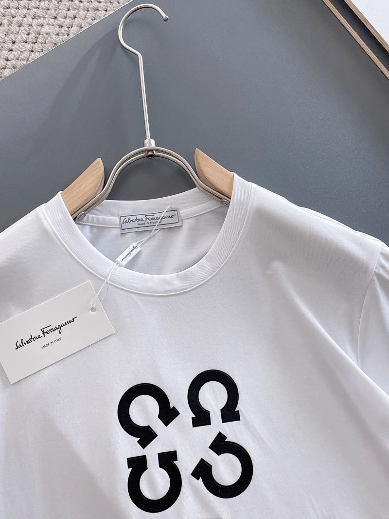 Top mirror Unclassified Brand T-Shirts