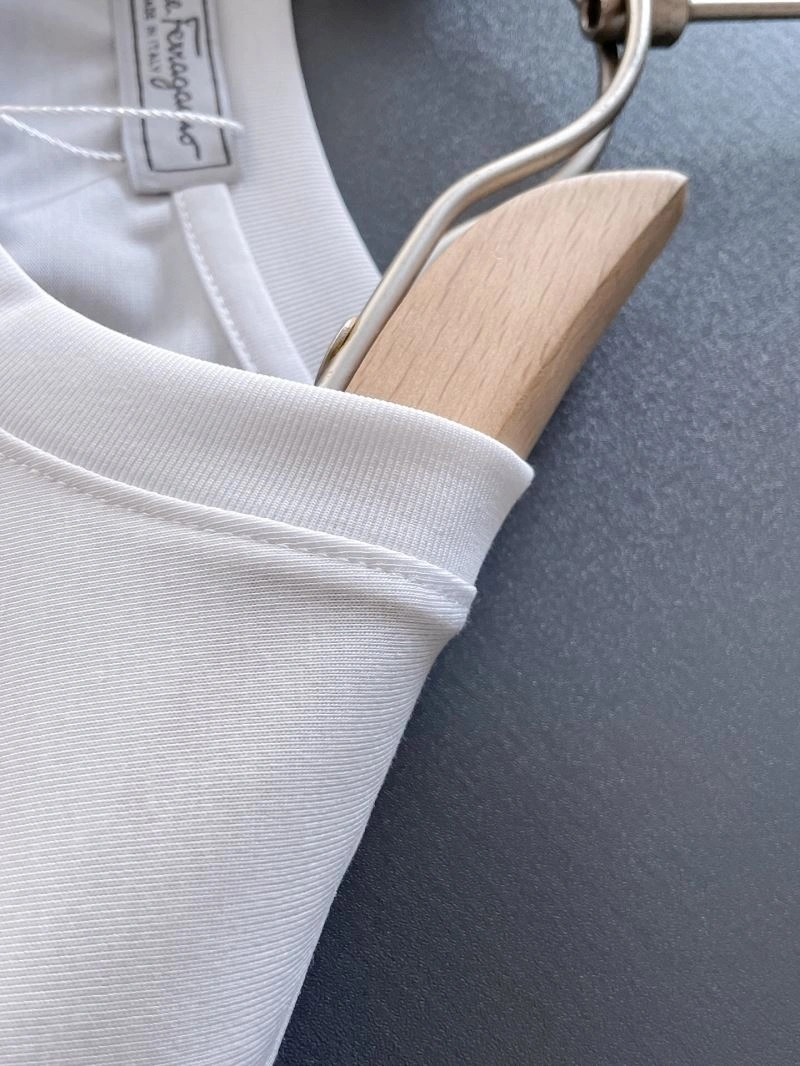Top mirror Unclassified Brand T-Shirts