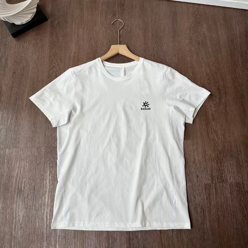 Genuine Unclassified Brand T-Shirts