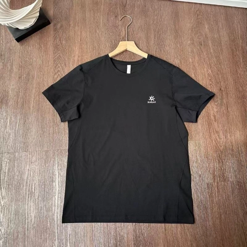 Genuine Unclassified Brand T-Shirts