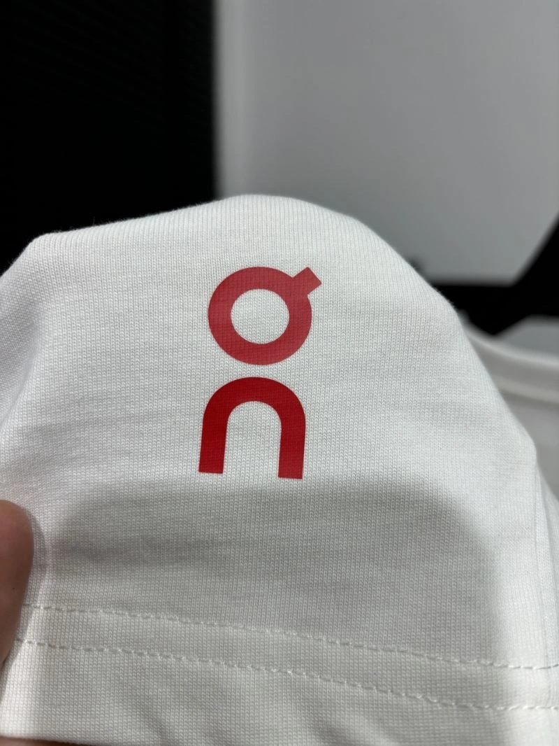 Inexpensive Unclassified Brand T-Shirts