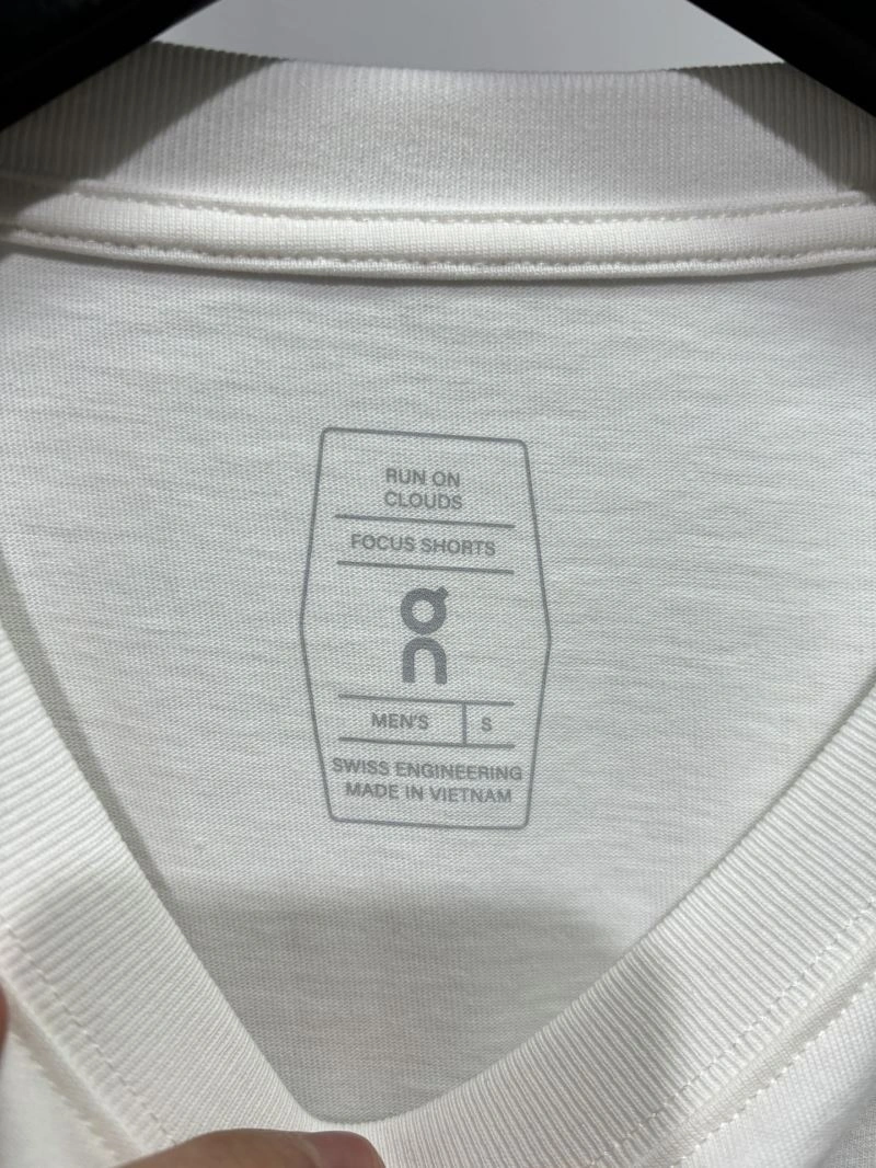 Inexpensive Unclassified Brand T-Shirts