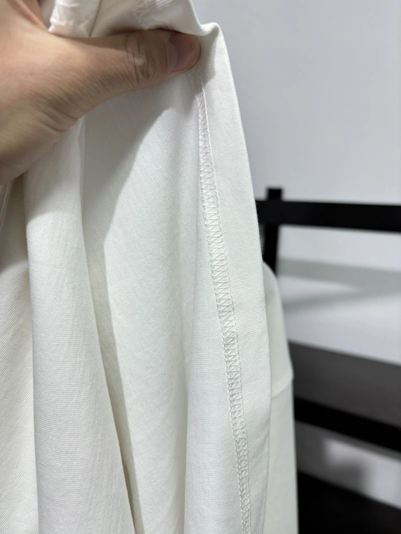 Inexpensive Unclassified Brand T-Shirts