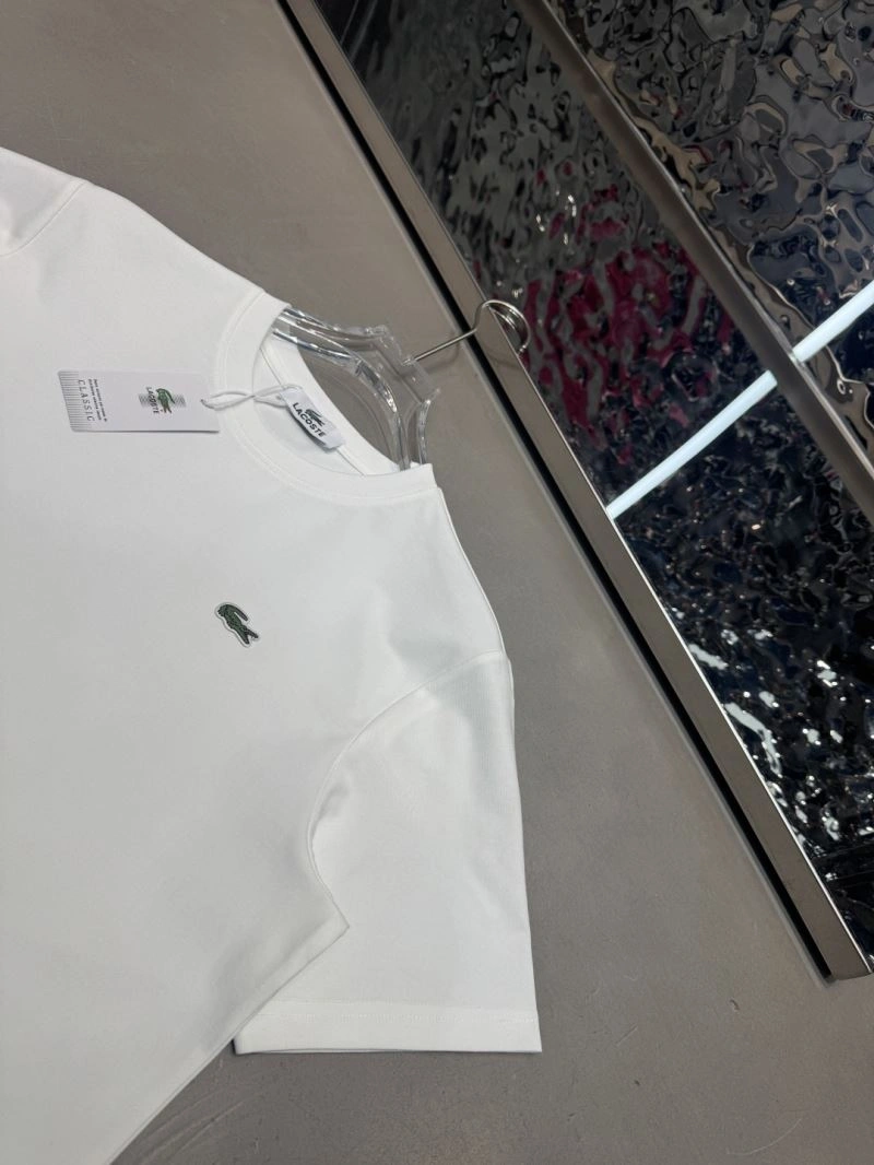 Accurate model Unclassified Brand T-Shirts