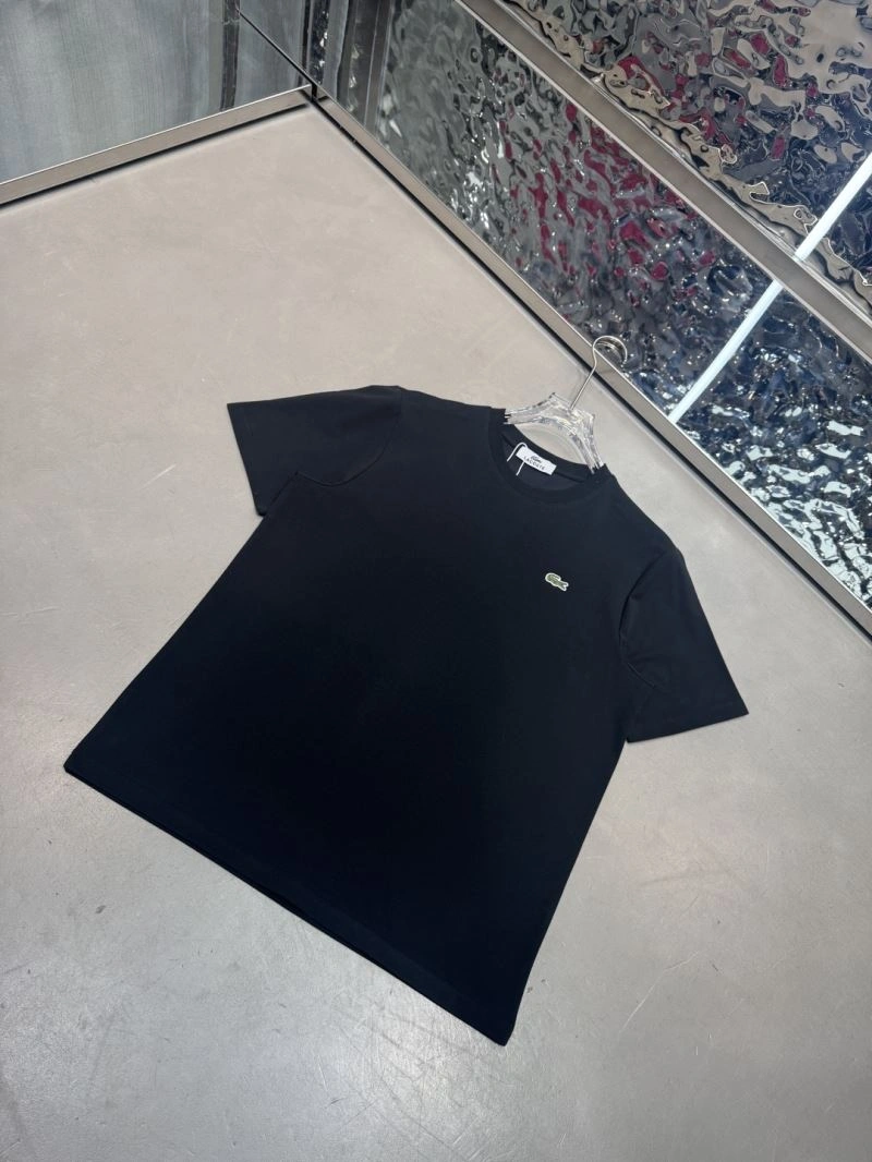 Accurate model Unclassified Brand T-Shirts