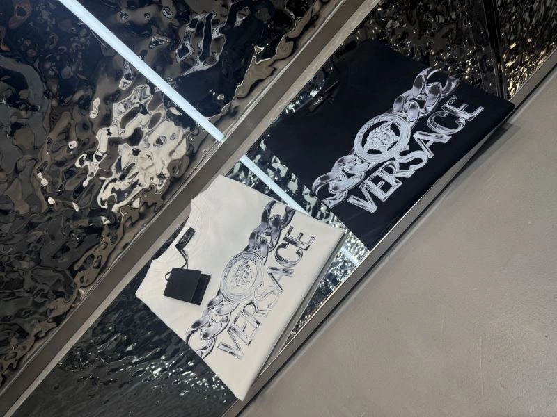 Unclassified Brand T-Shirts