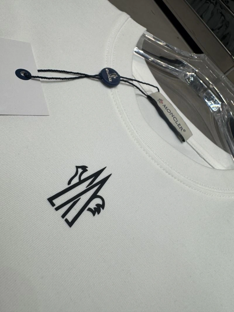 Top match Unclassified Brand T-Shirts