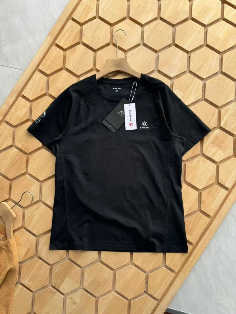 Cut-rate Unclassified Brand T-Shirts