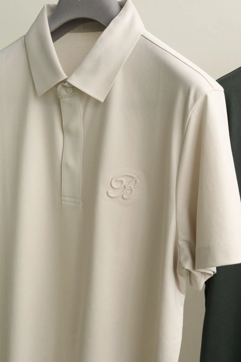 Indistinguishable Unclassified Brand T-Shirts