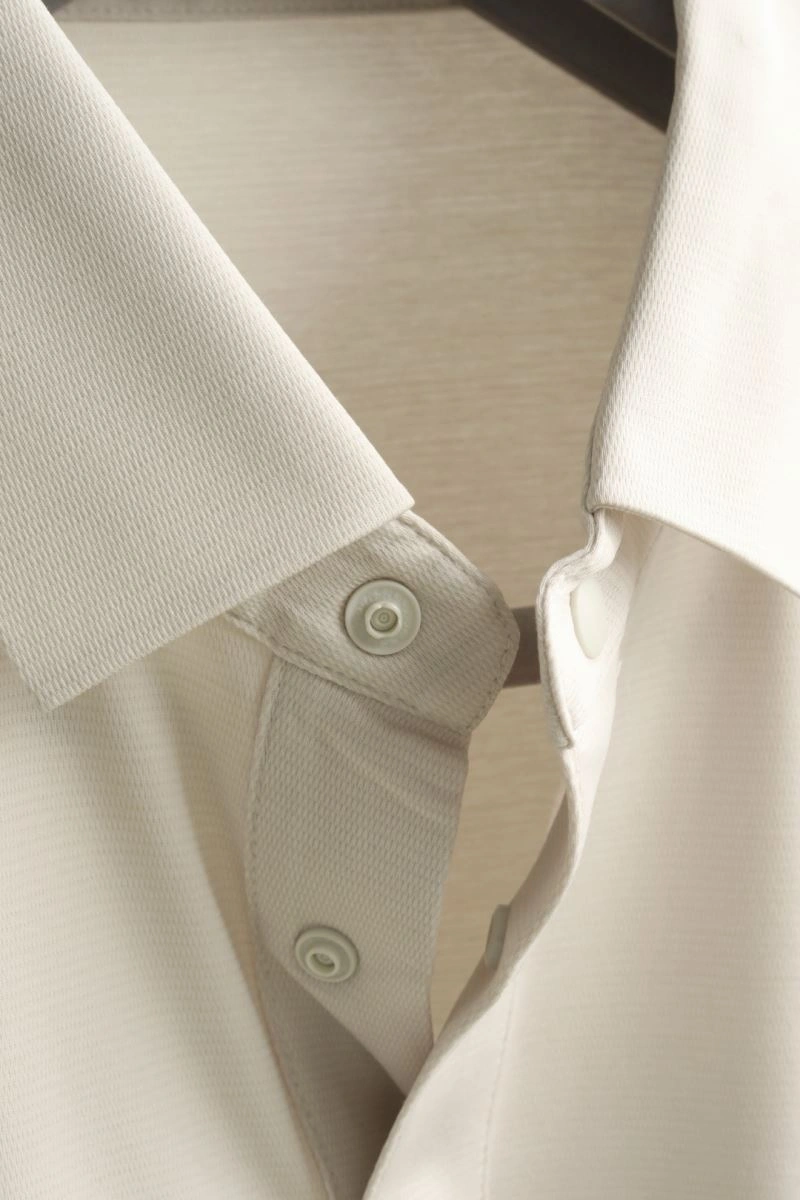 Indistinguishable Unclassified Brand T-Shirts