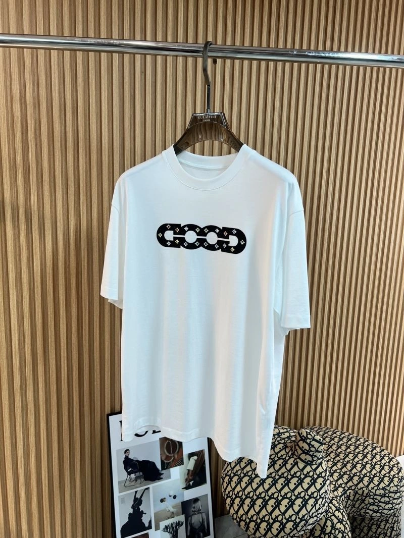 Accurate model Unclassified Brand T-Shirts