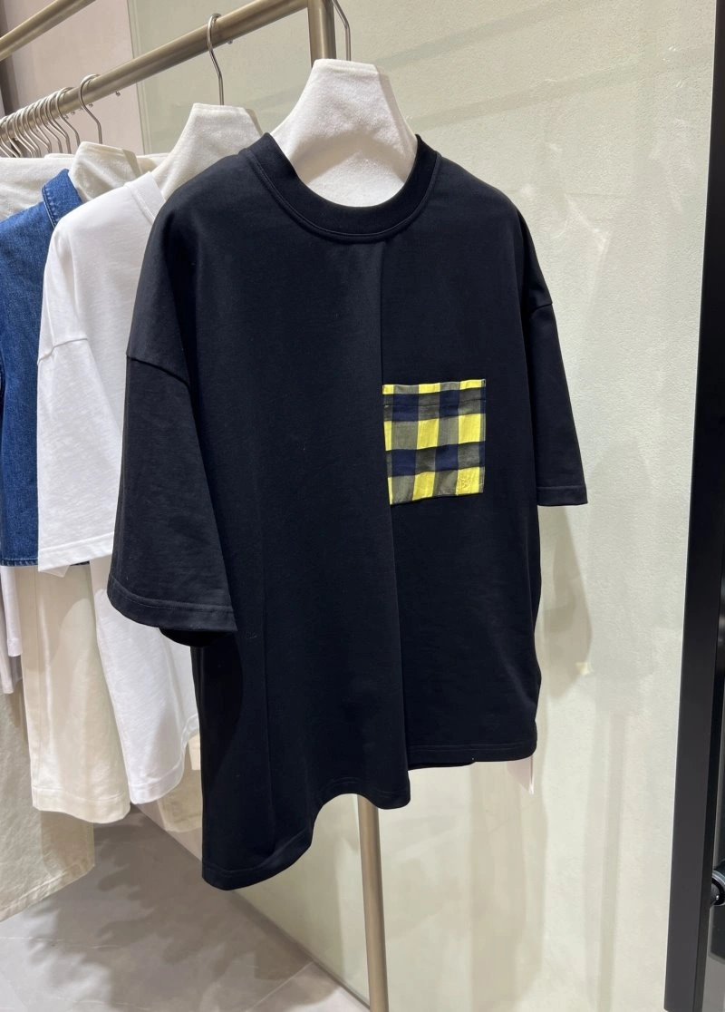 Unclassified Brand T-Shirts