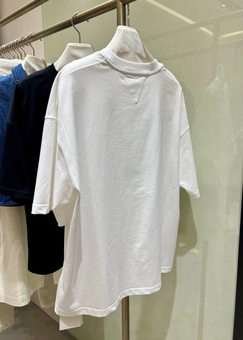 Real Unclassified Brand T-Shirts