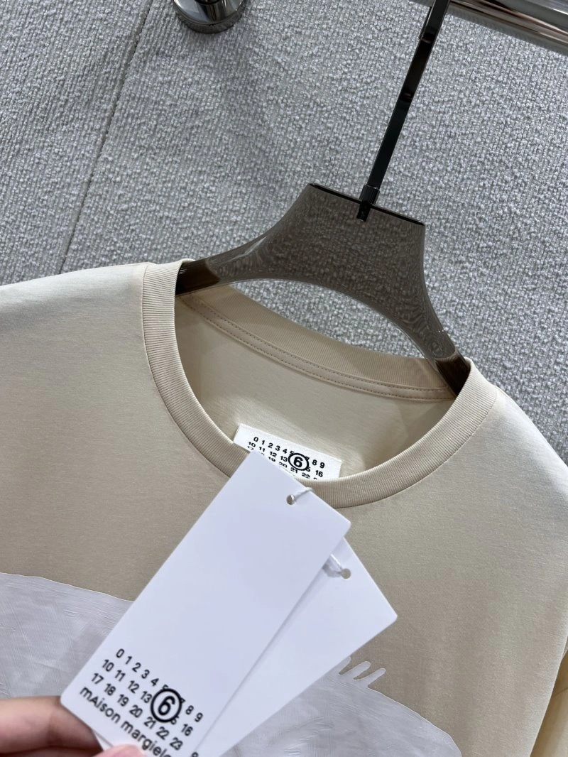 Inexpensive Unclassified Brand T-Shirts