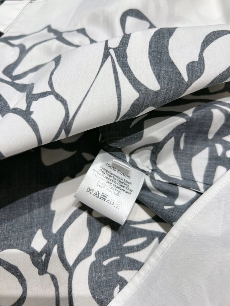 High fidelity Unclassified Brand T-Shirts