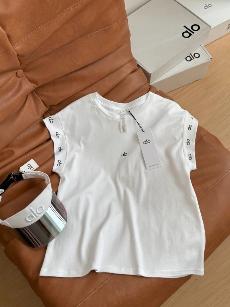 Unclassified Brand T-Shirts