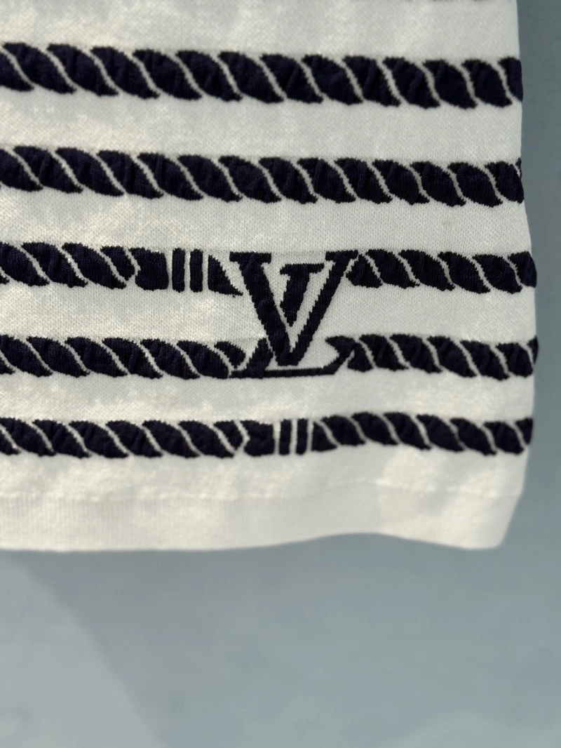 Affordable Unclassified Brand T-Shirts