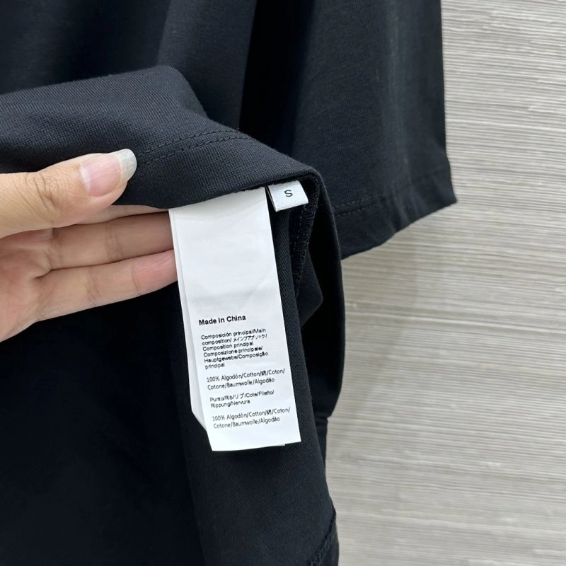 Inexpensive Unclassified Brand T-Shirts