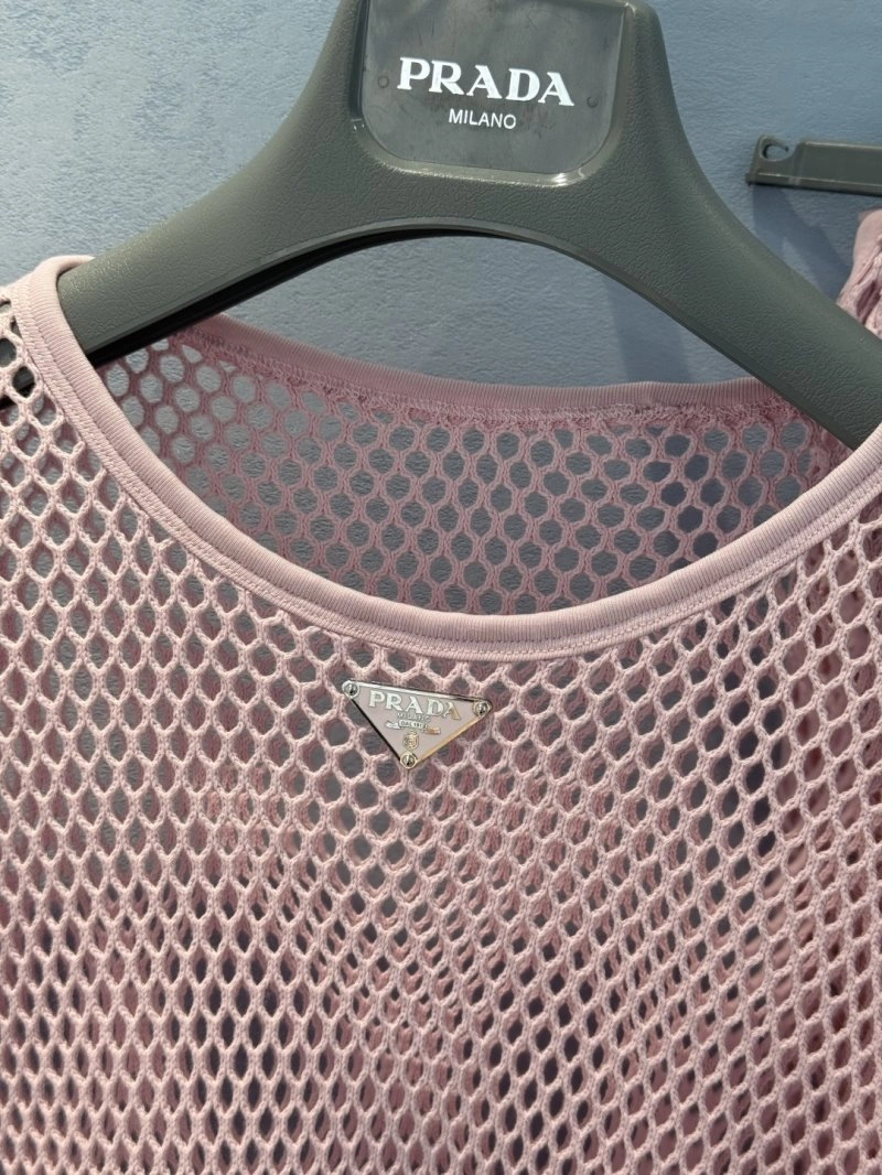 Inexpensive Unclassified Brand T-Shirts