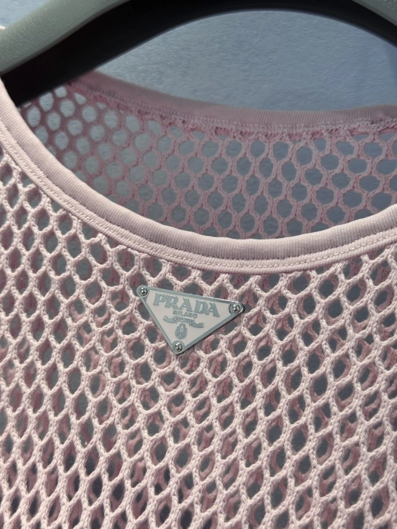 Inexpensive Unclassified Brand T-Shirts