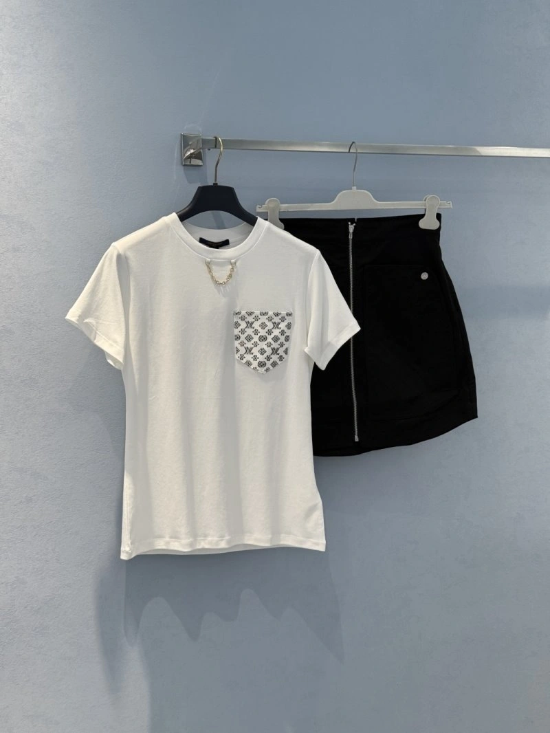 Unclassified Brand T-Shirts