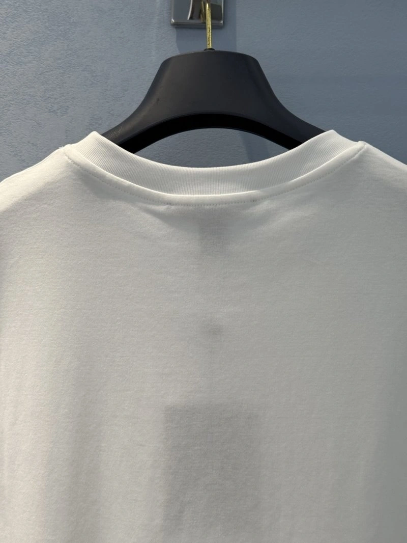 Inexpensive Unclassified Brand T-Shirts