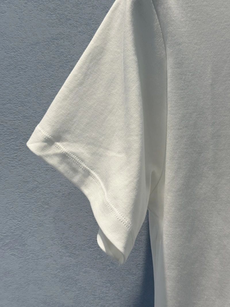Inexpensive Unclassified Brand T-Shirts