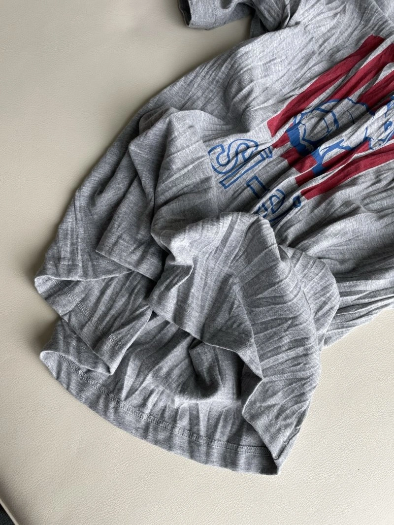 Indistinguishable Unclassified Brand T-Shirts