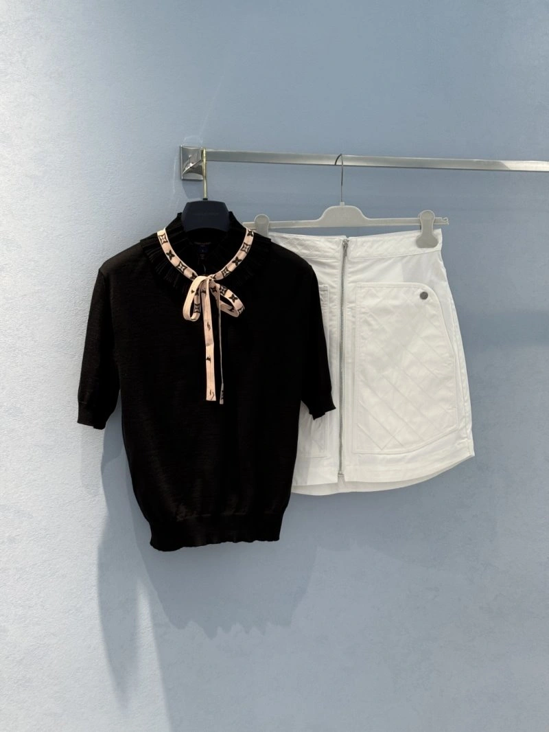 Unclassified Brand T-Shirts