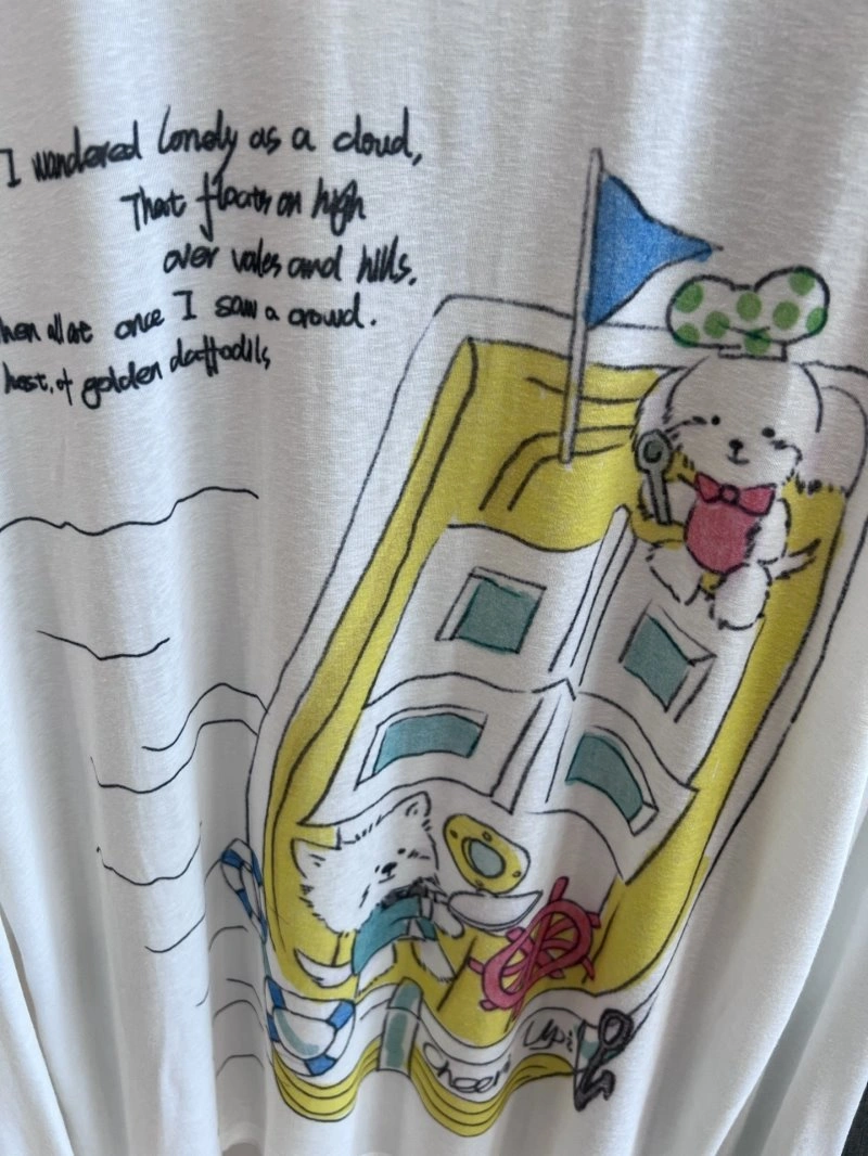 Accurate model Unclassified Brand T-Shirts
