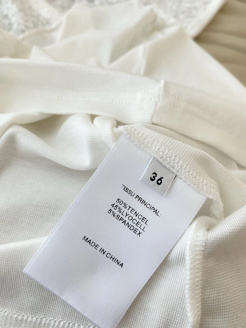 Accurate model Unclassified Brand T-Shirts