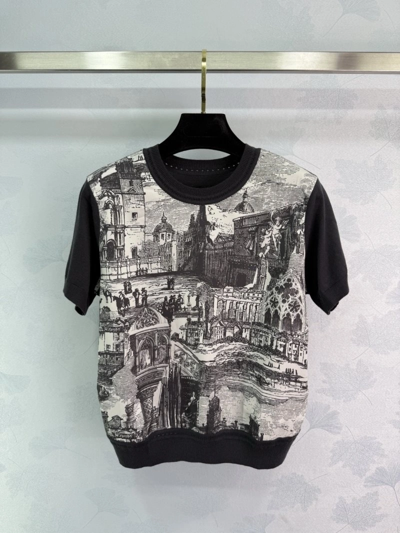 Unclassified Brand T-Shirts