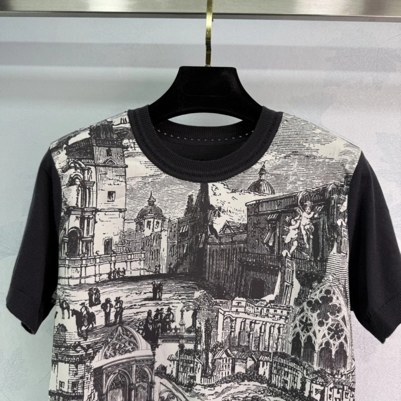 Inexpensive Unclassified Brand T-Shirts